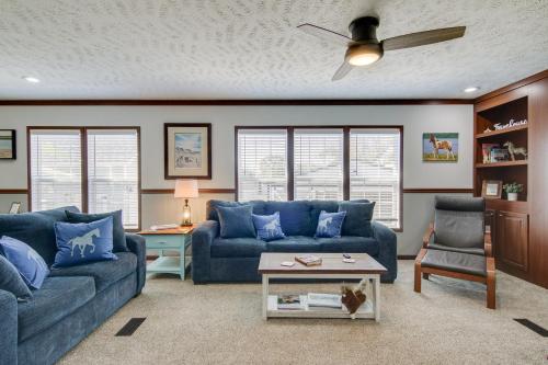 Beach Bay Pony Place With Ponies 1 Mi To Water! - Chincoteague, VA