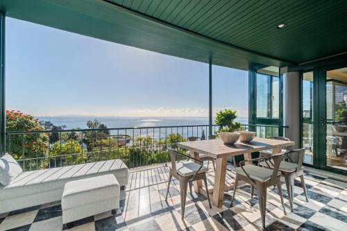 Luxury Oceanfront At Reid's Gardens - Funchal