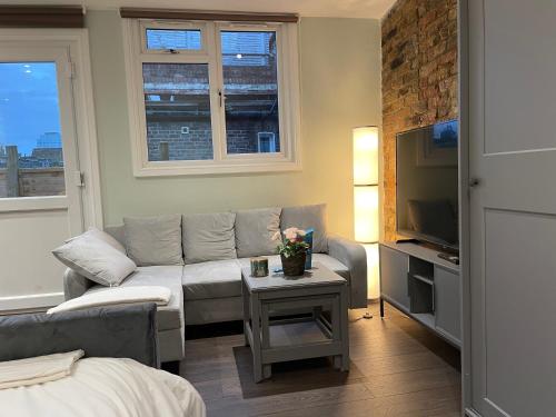 Cosy Studio Flat With Balcony In Heart Of London - Londres