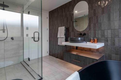 Luxury Escape In Cbd - Walking Distance To Town - Tauranga