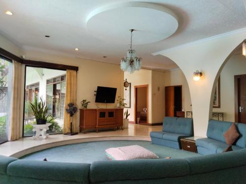 The Garden Family Guest House - Bogor