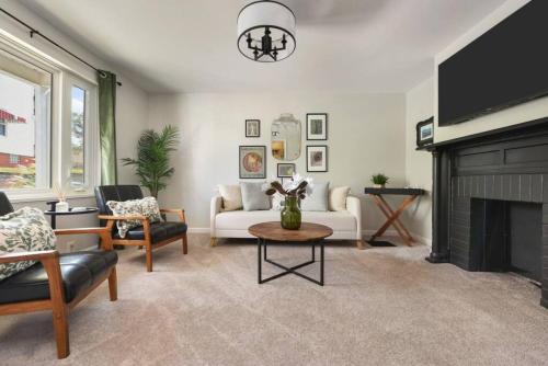 Hostwise Stays - The Cielo - Ohio River Views! - Pittsburgh