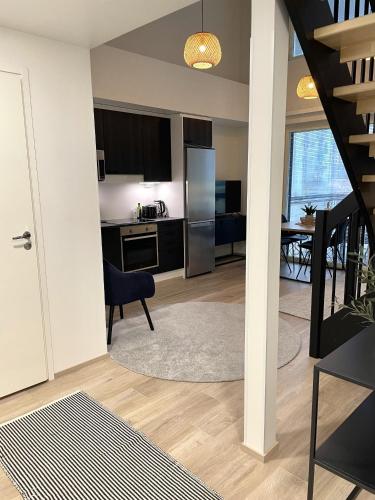 Bright Loft Apartment With Glazed Balcony - Tampere