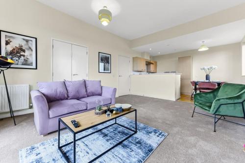City Penthouse With Scenic View Balcony - Middleton Hall