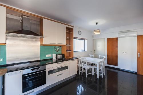Flh Caparica Town House With Pool - Costa da Caparica