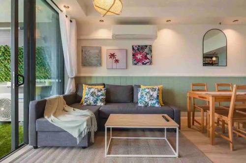 New Modern Deco' Apartment, With View, Pool, Spa And Sauna - Surfers Paradise