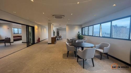 U_221 | Studio Lindo Proximo Ao Hosp. Sirio Libanes 100mts - São Paulo