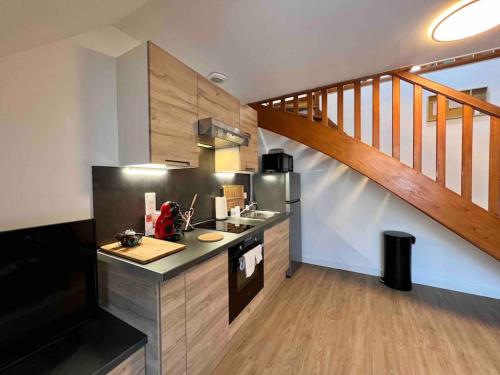 Appartement Centre-ville / 6 Prsn / Bord Du Doubs / Au Pied De La Citadelle - Besançon