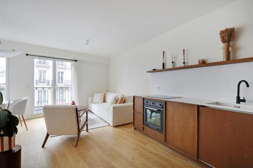 Pick A Flat's Apartment In Saint-germain - Rue De Sevres - ibis Paris Tour Montparnasse 15eme