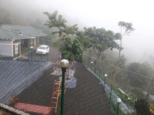 Vagamon 4 Large Family Rooms & 20 Bunk Beds Apartment 812'983'5682 - Vagamon