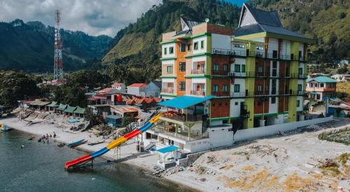 11 Best Hotels in Tongging, Samosir