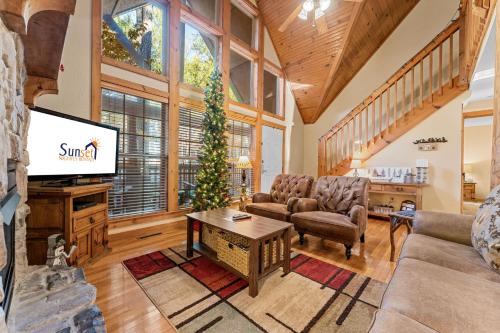 River's Creek Cabin - Branson, MO