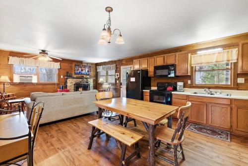 Charming Modern Cabin With Hiking Trails And Fire Pit - Boone, NC