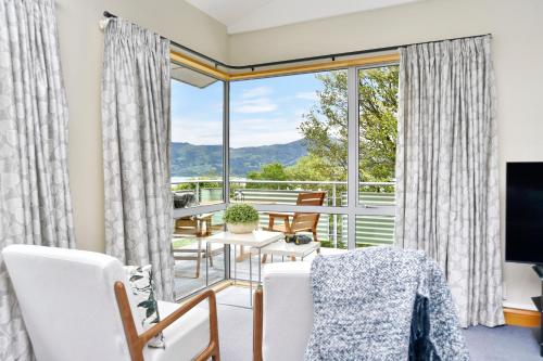 Watson Street - Bookahome - Akaroa