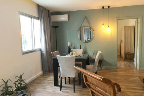 Lovely 2 Bedroom In Gemmayze - Bejrút