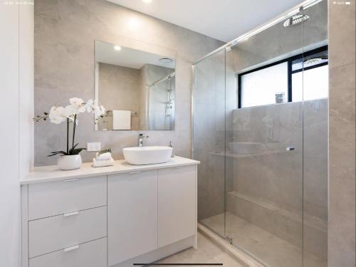 Sunny Coolum Beach Retreat - Coolum Beach