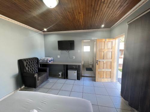 Nest and rest guest house, Springs from $27 - Book Now