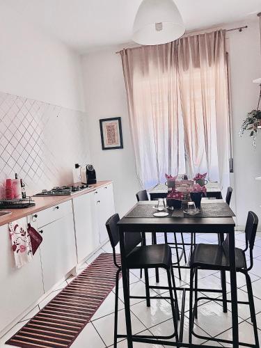Suite 84 Holiday Home A Pochi Minuti Dalla Stazione - Salerno