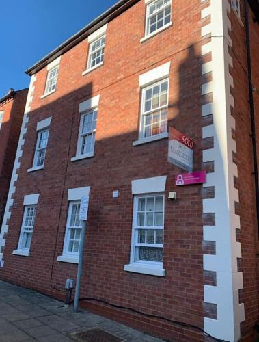4 Mellors Court - Warwick