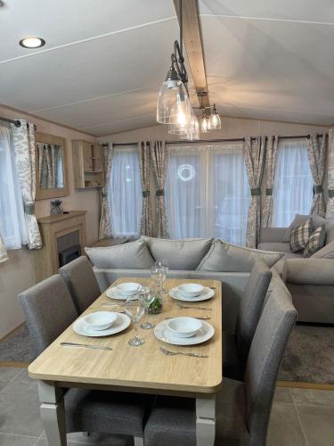 3 Br - Luxury Family Home Near The Beach - Essex