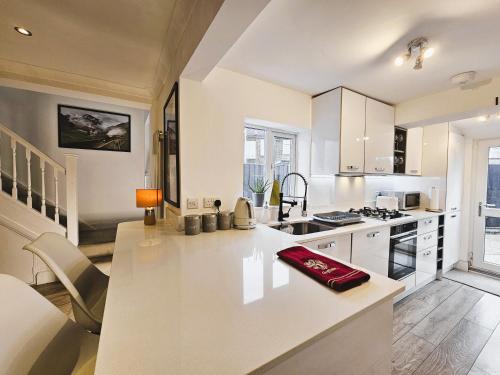 Magical Harry Potter Home In Watford With Free Off-street Parking - Watford