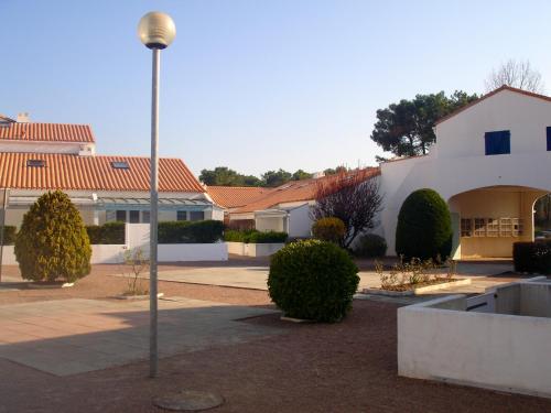 Maison Accueillante A Saint Jean De Monts Avec Terrasse - Saint-Jean-de-Monts