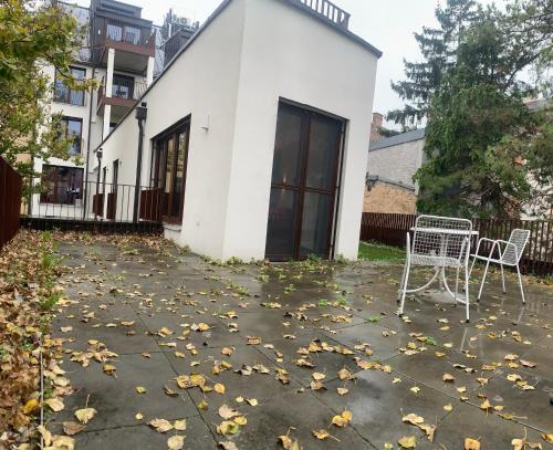 Moblierte Wohnung + Parkplatz Und Terrasse - Wien