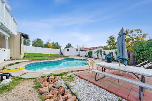 Paradise On Earth Residence - Lake Elsinore, CA