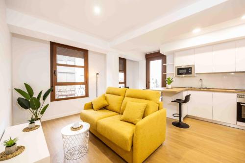 Apartamentos Turisticos Plaza Sevillano , By Cartagenaspain - Cartagena