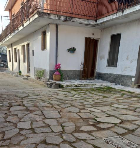 Il Cortile Dei 3 Camera Matrimoniale It12070c1drvx4gzq - Gallarate