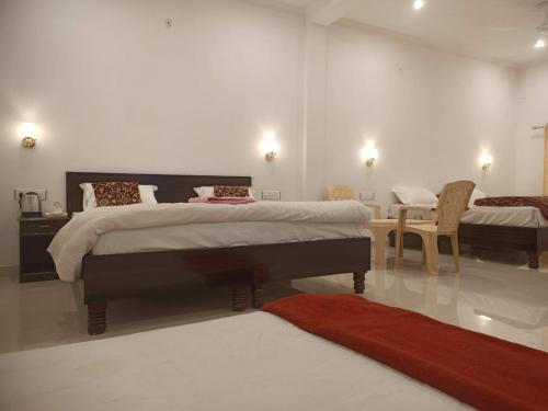 THE DIAMOND HOME STAY, Khajuraho from $12 - Book Now