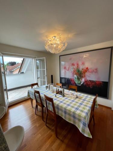 Spacious And Stylish Apartment In Zurich - زيورخ
