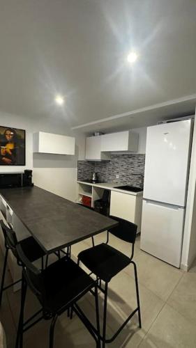 Appartement Avec Jardinet, Fete Interdite ! - Argenteuil