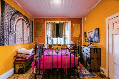 Chinoiserie - Blue Mountains Boho Luxe - Katoomba