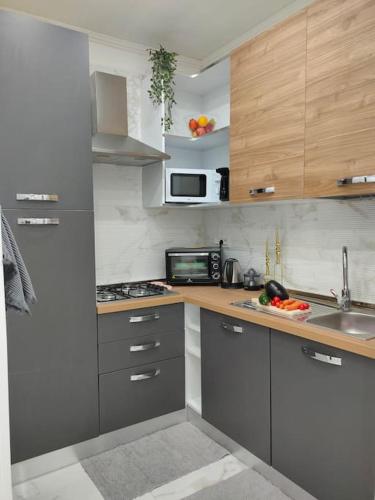 Lovely Independent Mini Apartment Central Cagliari - カリアリ