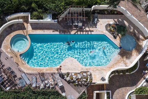 Entire 2 Bedroom Apartment W/ Ocean Views - Sunshine Coast