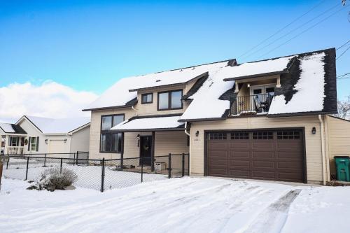 Lepista Landing Family Home Near Downtown Kfalls - Klamath Falls, OR