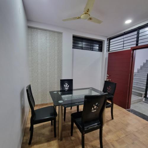 Leela Homestay Indore - Jasmine - One Bhk Luxury Apartment - Vijay Nagar