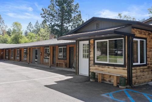 Lake Village Lodge - Coeur d'Alene, ID