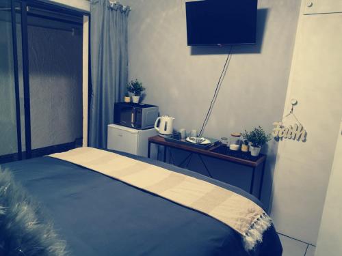 Be Our Guest Near Or Tambo International Airport - Kempton Park