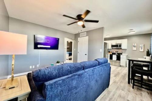 Sleek Remodeled Design 2 Bed Trenton, Oh Apartment - Middletown, OH