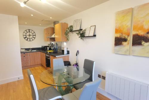 Celaka Birmingham Central Apartment, Free Indoor Parking - Birmingham