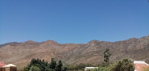 Montagu Meander Is A Cozy Flat For Work And Play With Wi-fi And Secure Parking - Montagu