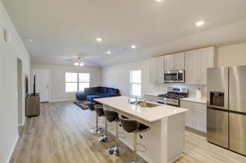 Brand New Spring Home < 1 Mi To Old Town! - Spring, TX