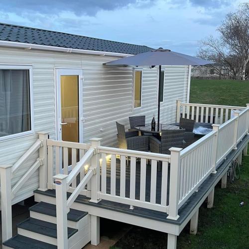 Hot Tub Breaks At 35 Merlin Point Tattershall - Lincolnshire