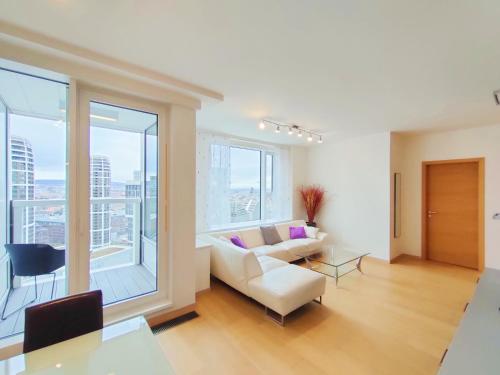 Sag Romantic 22 Floor Panorama City Free Parking Free Wifi - Bratislava
