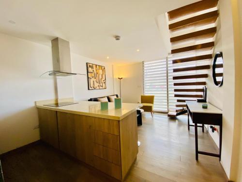 Hermoso Duplex Nuevo Con Balcon Y Terraza - Cuenca