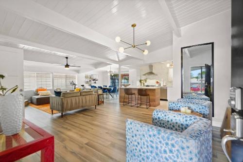 Valley Glen Getaway - Los Angeles, CA