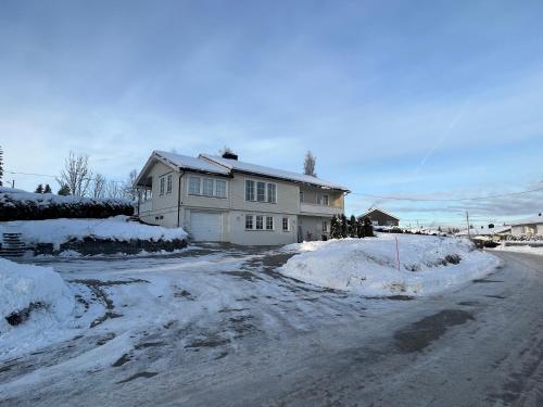 Stue, Soverom Og Bad - Rena
