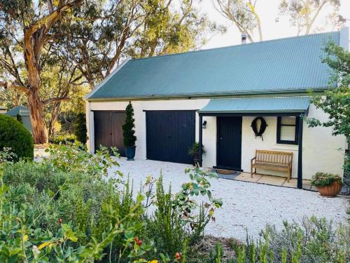 St Helen's Cottages - Clare